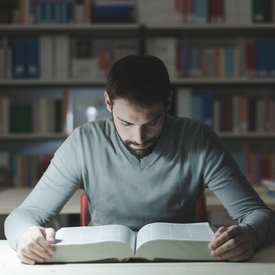 What is the difference between an apologist and a theologian ...