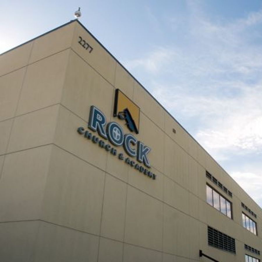 How a Megachurch Reaches the Pews | Catholic Answers Magazine